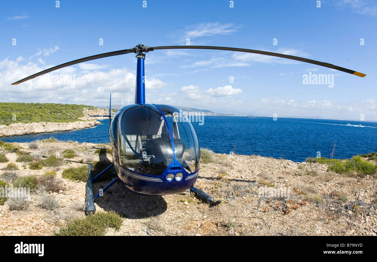 Helicopter propellers hi-res stock photography and images - Alamy