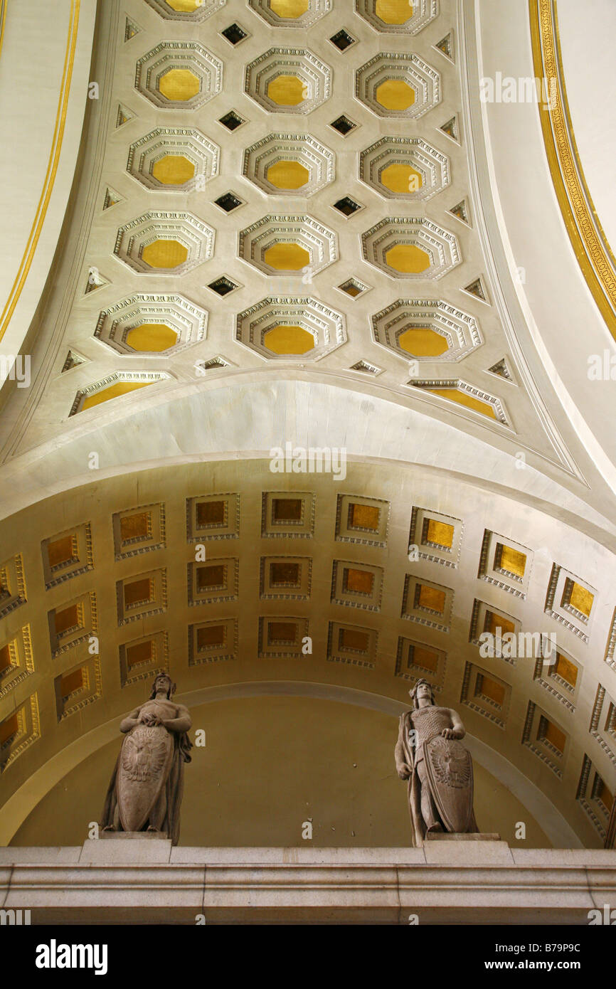 Union station ceiling hi-res stock photography and images - Alamy