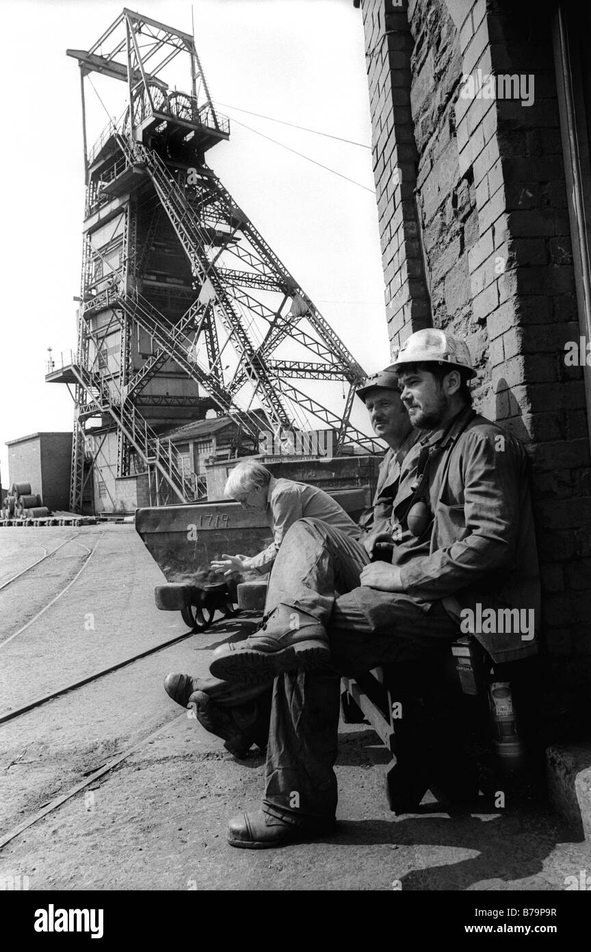 Pit head winding wheel Black and White Stock Photos & Images - Alamy