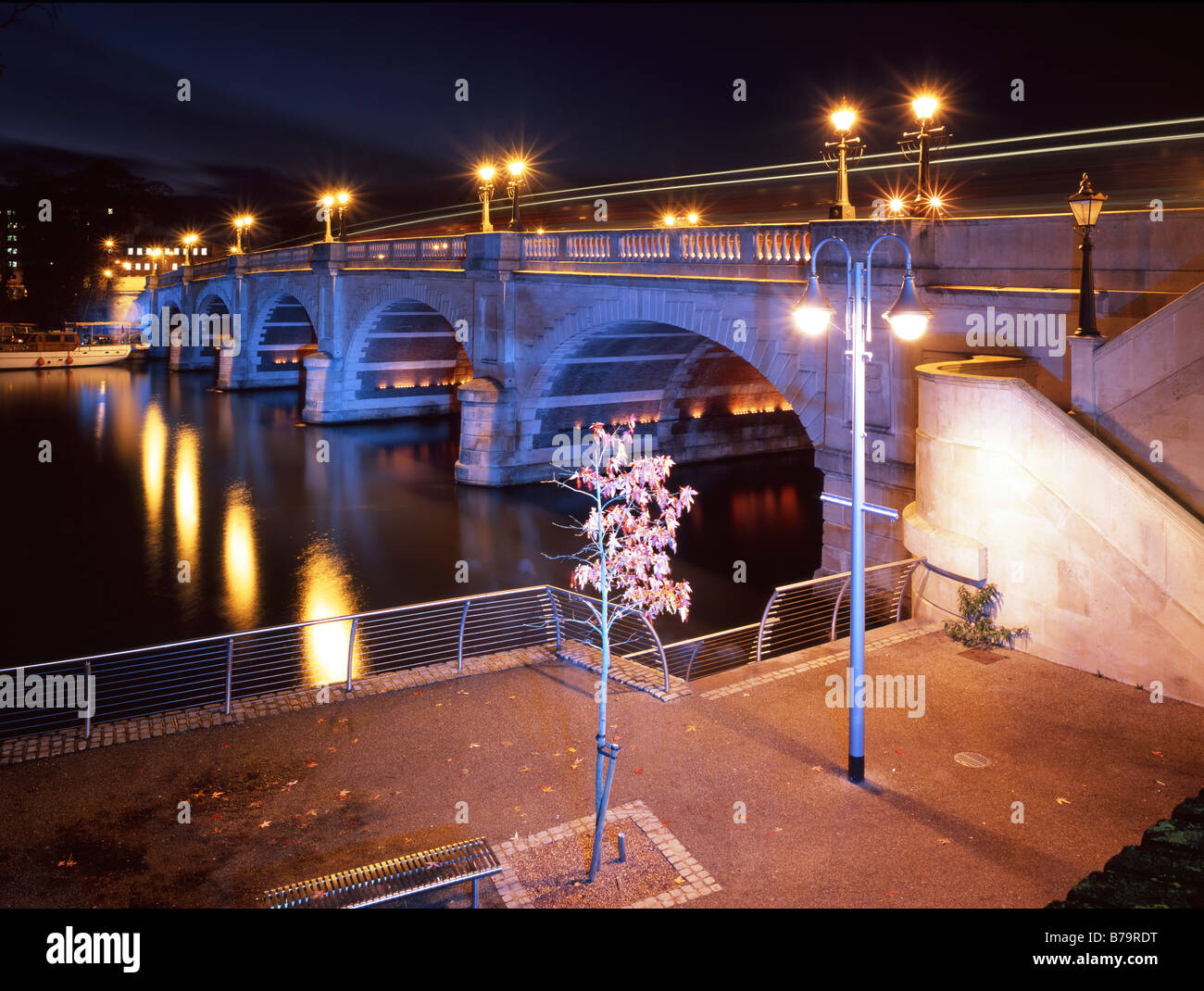 Thames Bridge Kingston upon Thames Surrey Stock Photo - Alamy