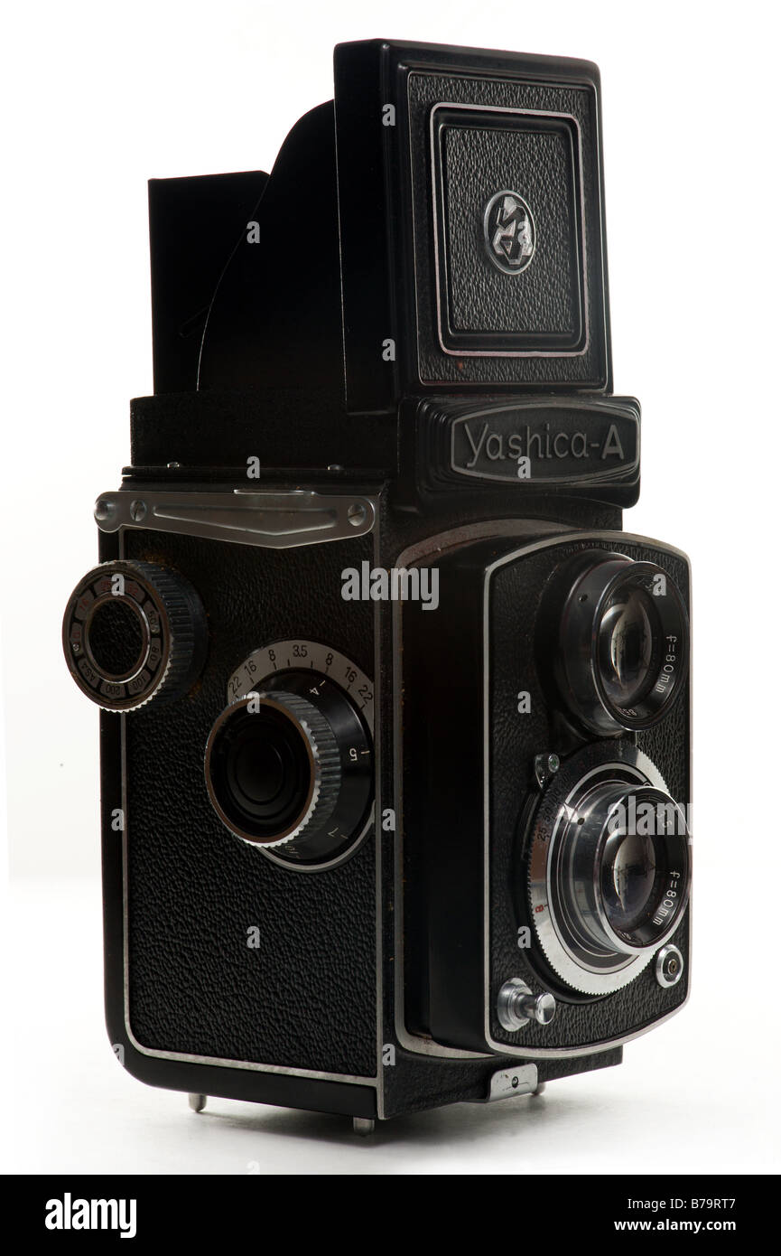 Yashica A twin lens camera from the late 50s/early 60s Stock Photo - Alamy