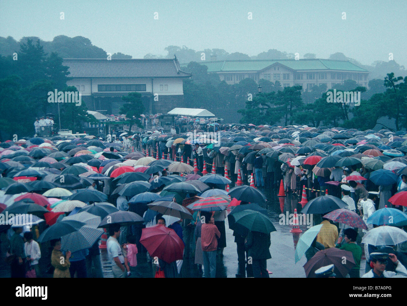 Funeral of the emperor of japan hi-res stock photography and images - Alamy