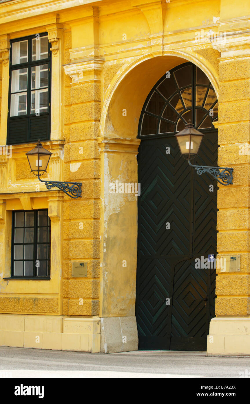 Old gate entrance hi-res stock photography and images - Alamy