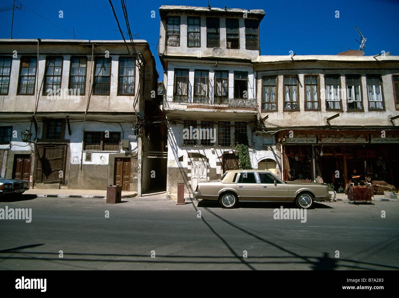 Damascus straight street hi-res stock photography and images - Alamy
