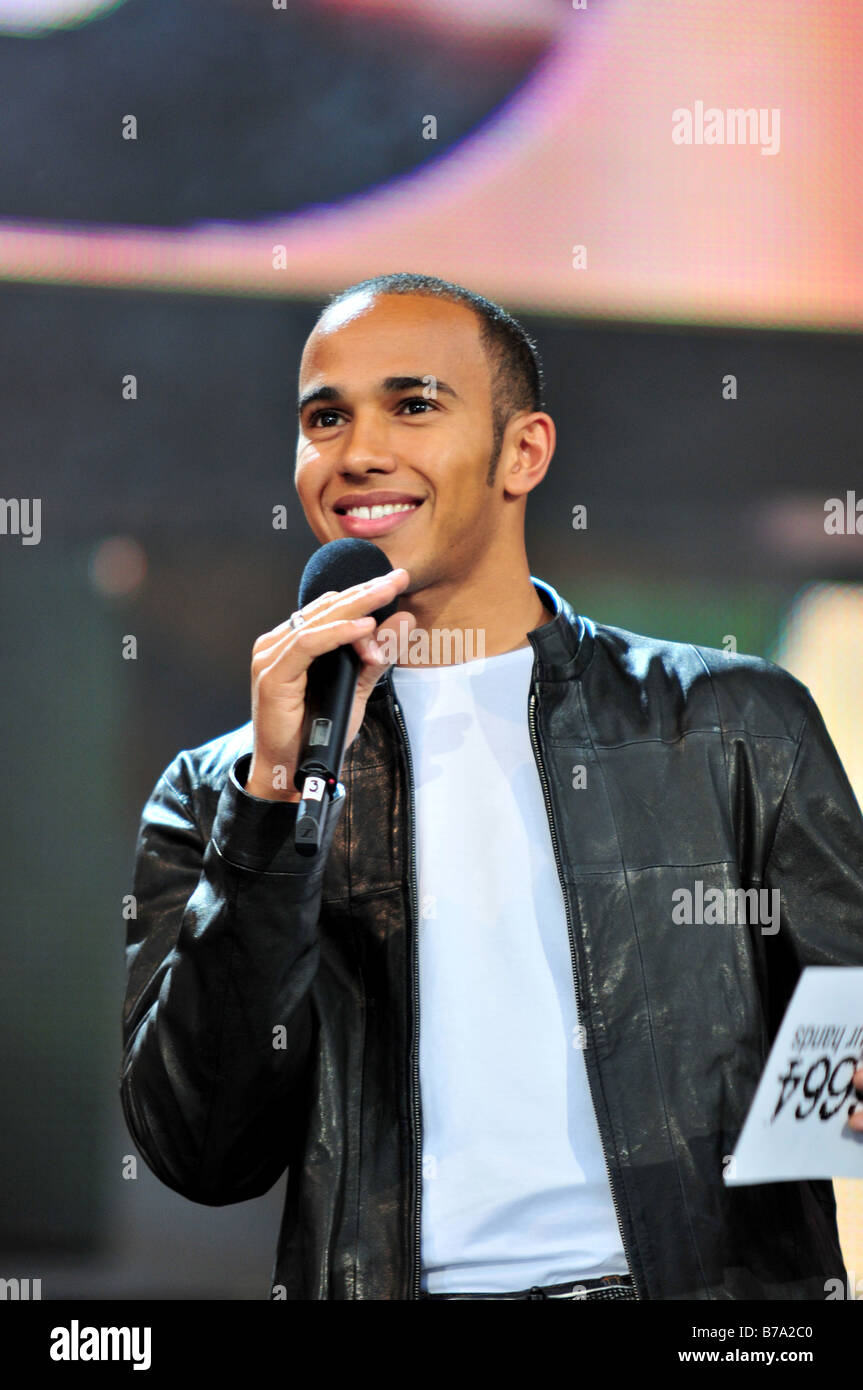 Lewis hamilton racing hi-res stock photography and images - Alamy