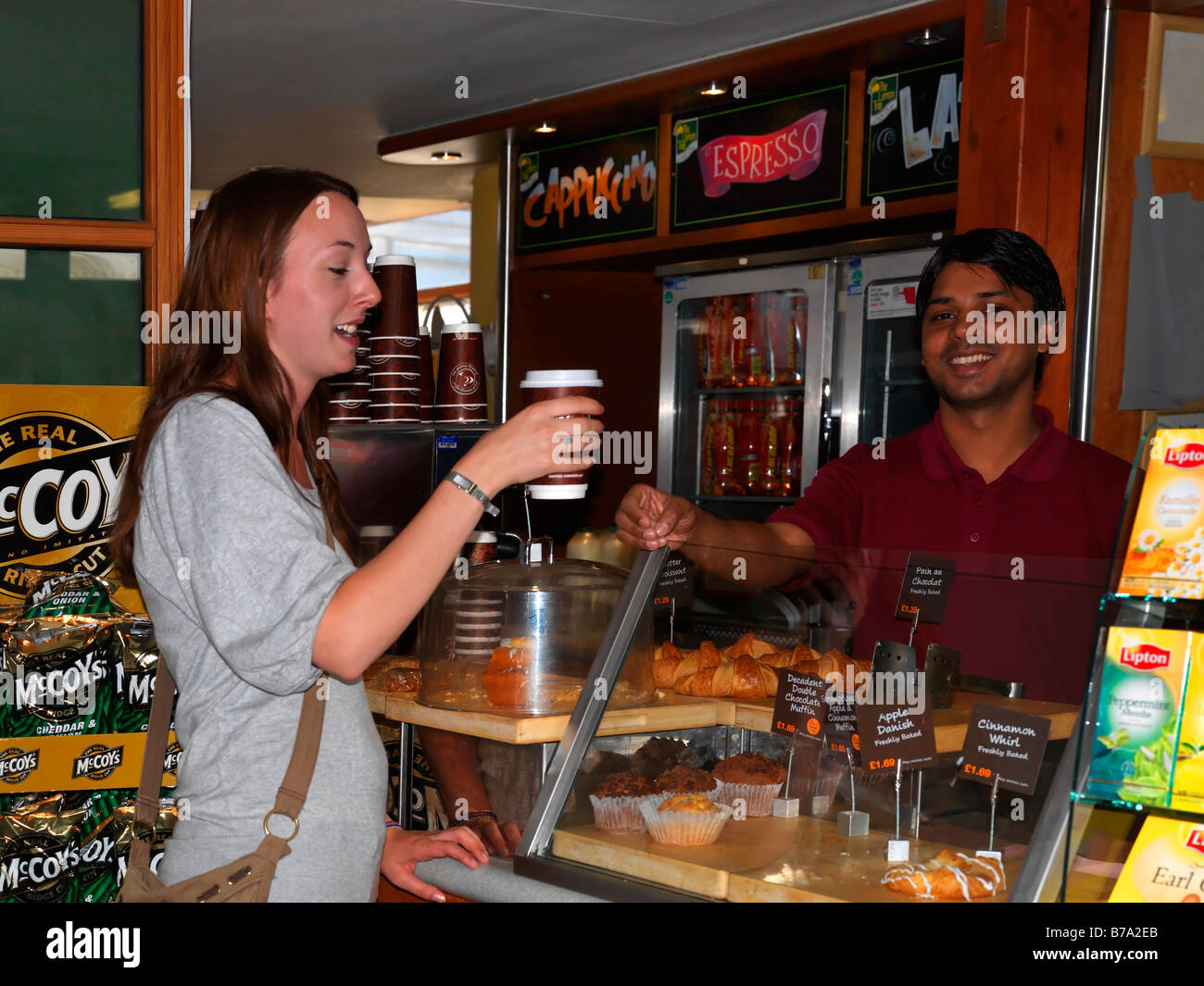 Sutton railway station hi-res stock photography and images - Alamy