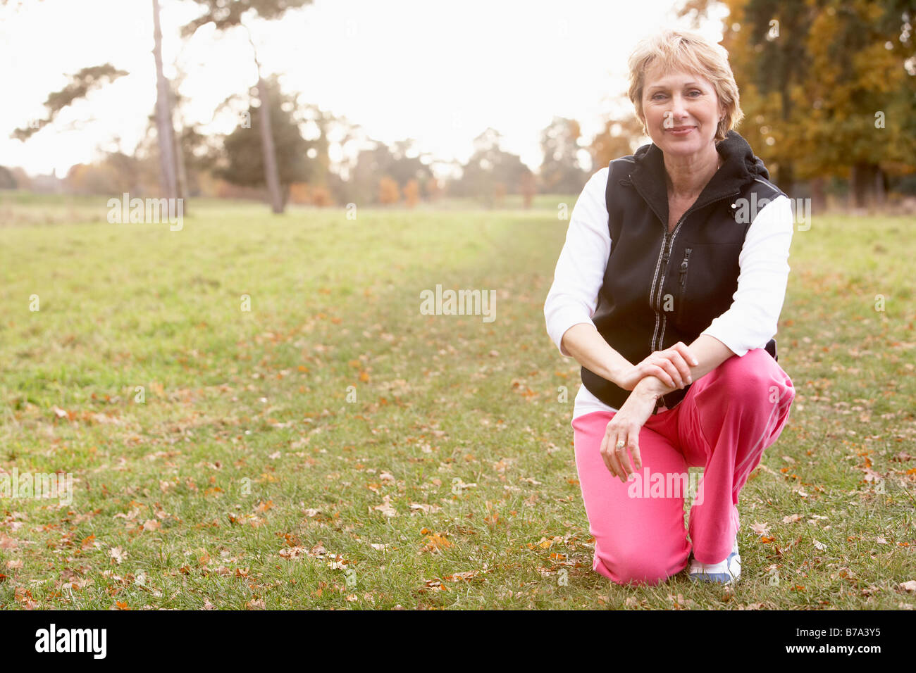 Crouching in cold hi-res stock photography and images - Alamy