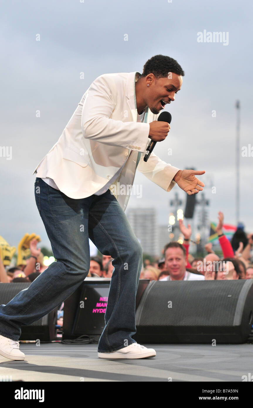 Rap legend family hi-res stock photography and images - Alamy