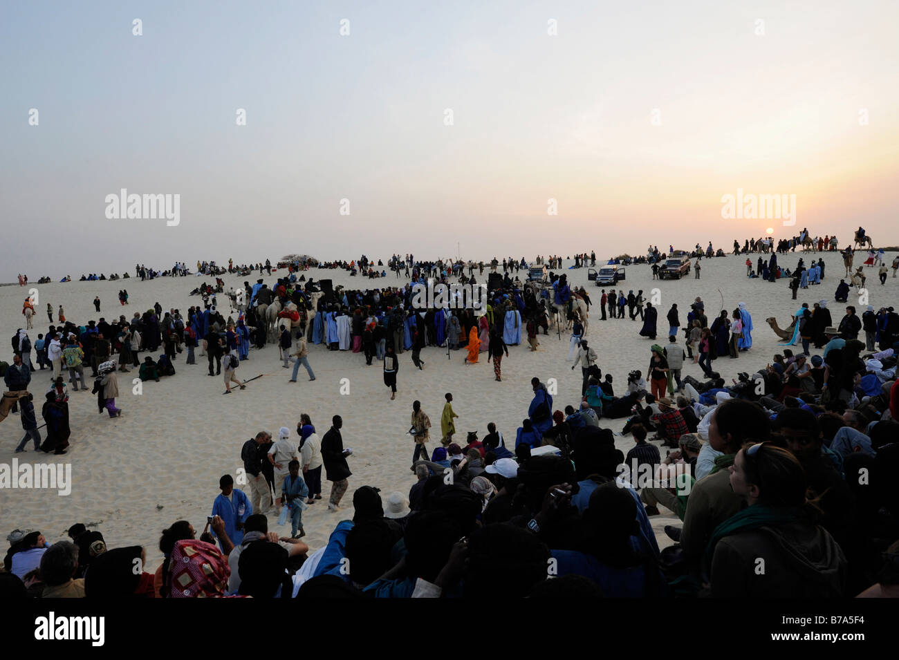 Mali festival in the desert hi-res stock photography and images - Alamy