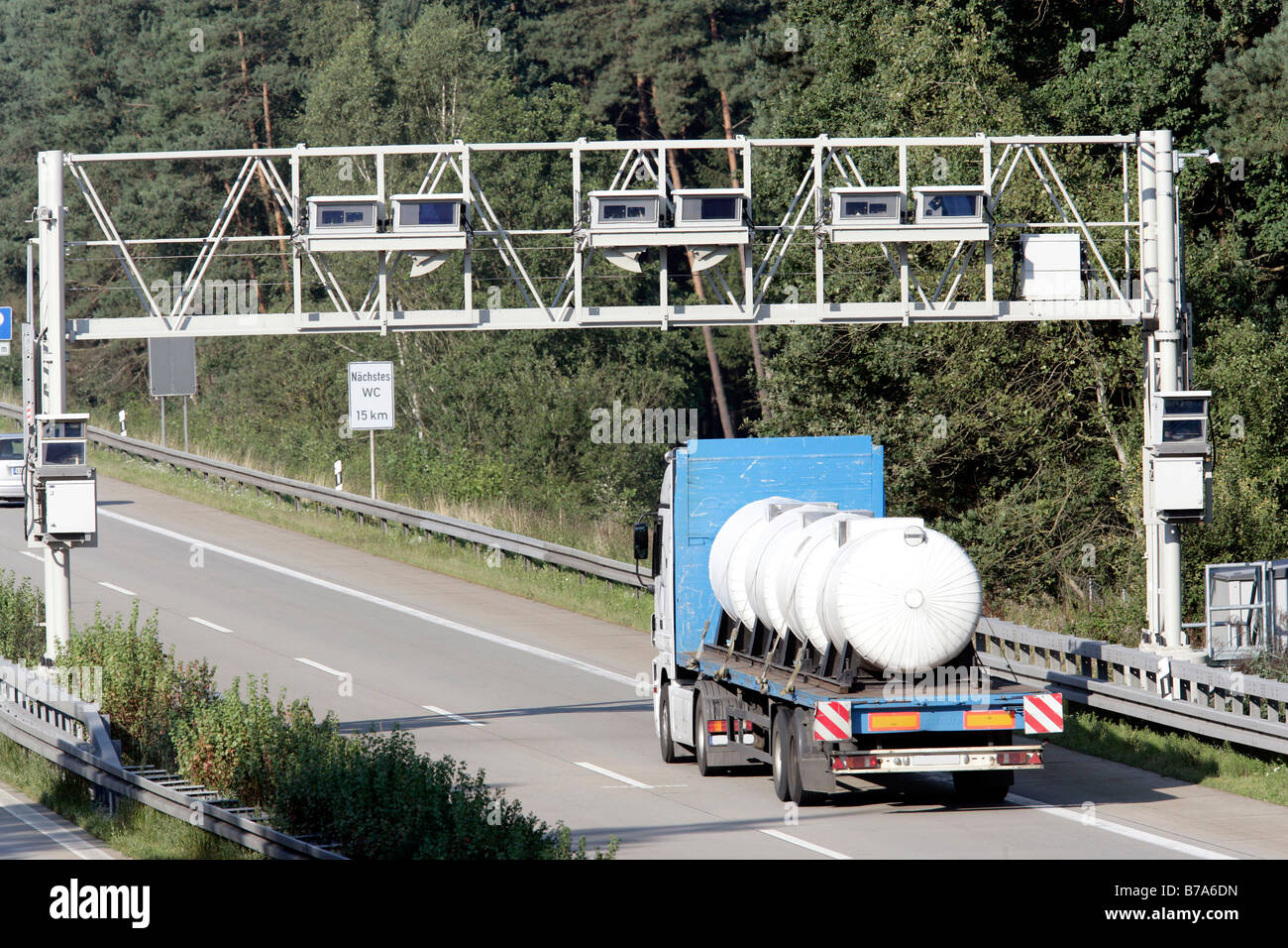Roads toll hi-res stock photography and images - Alamy