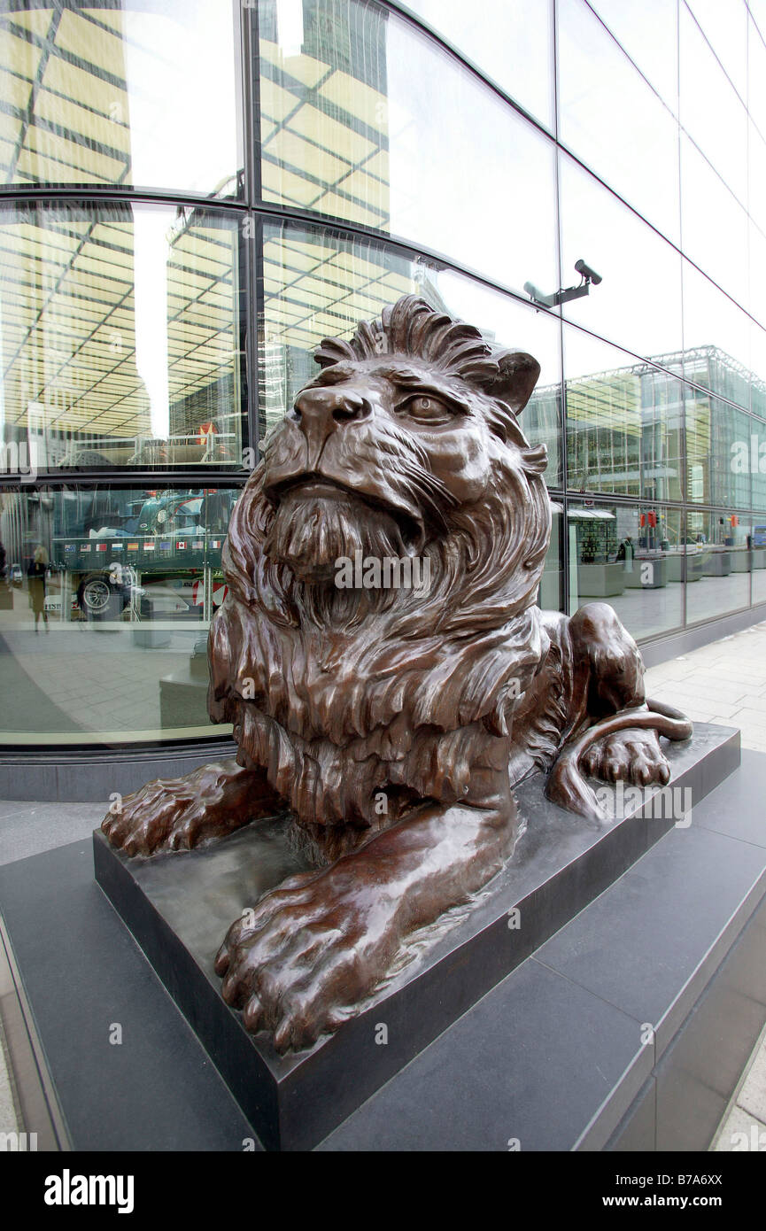 Hsbc Lion Sculpture High Resolution Stock Photography and Images - Alamy