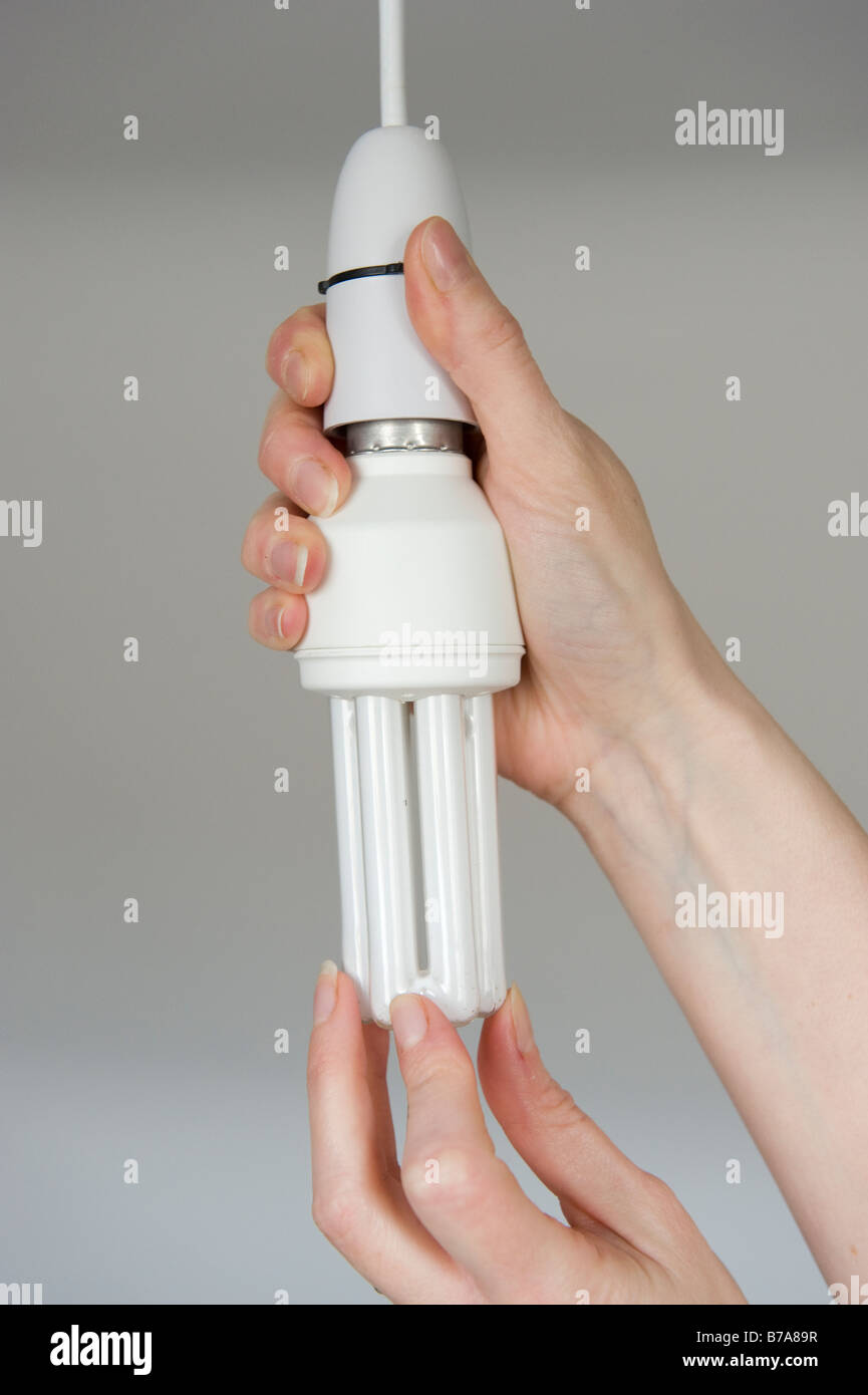 Light socket hi-res stock photography and images - Alamy