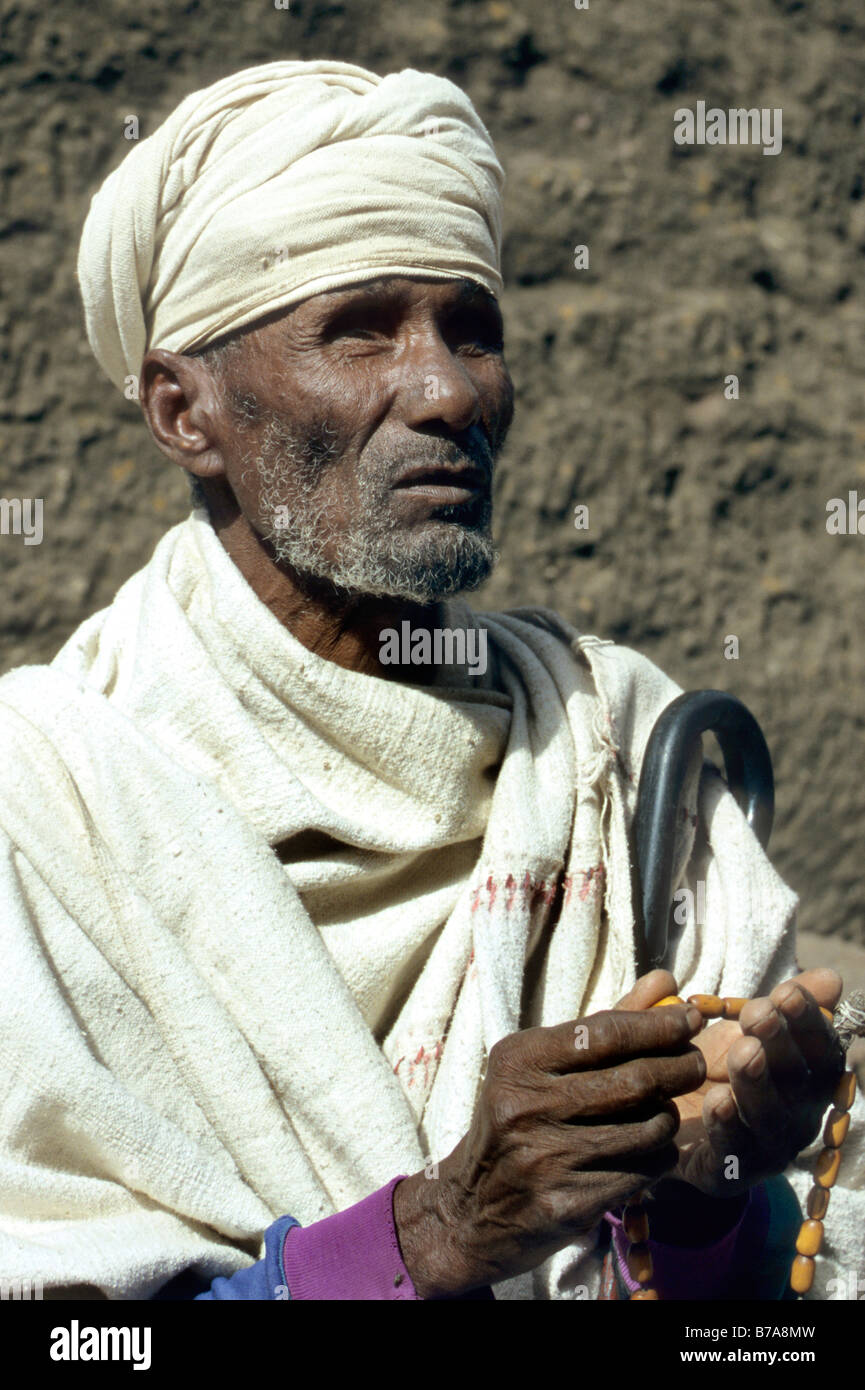 Ethiopian robe hi-res stock photography and images - Alamy
