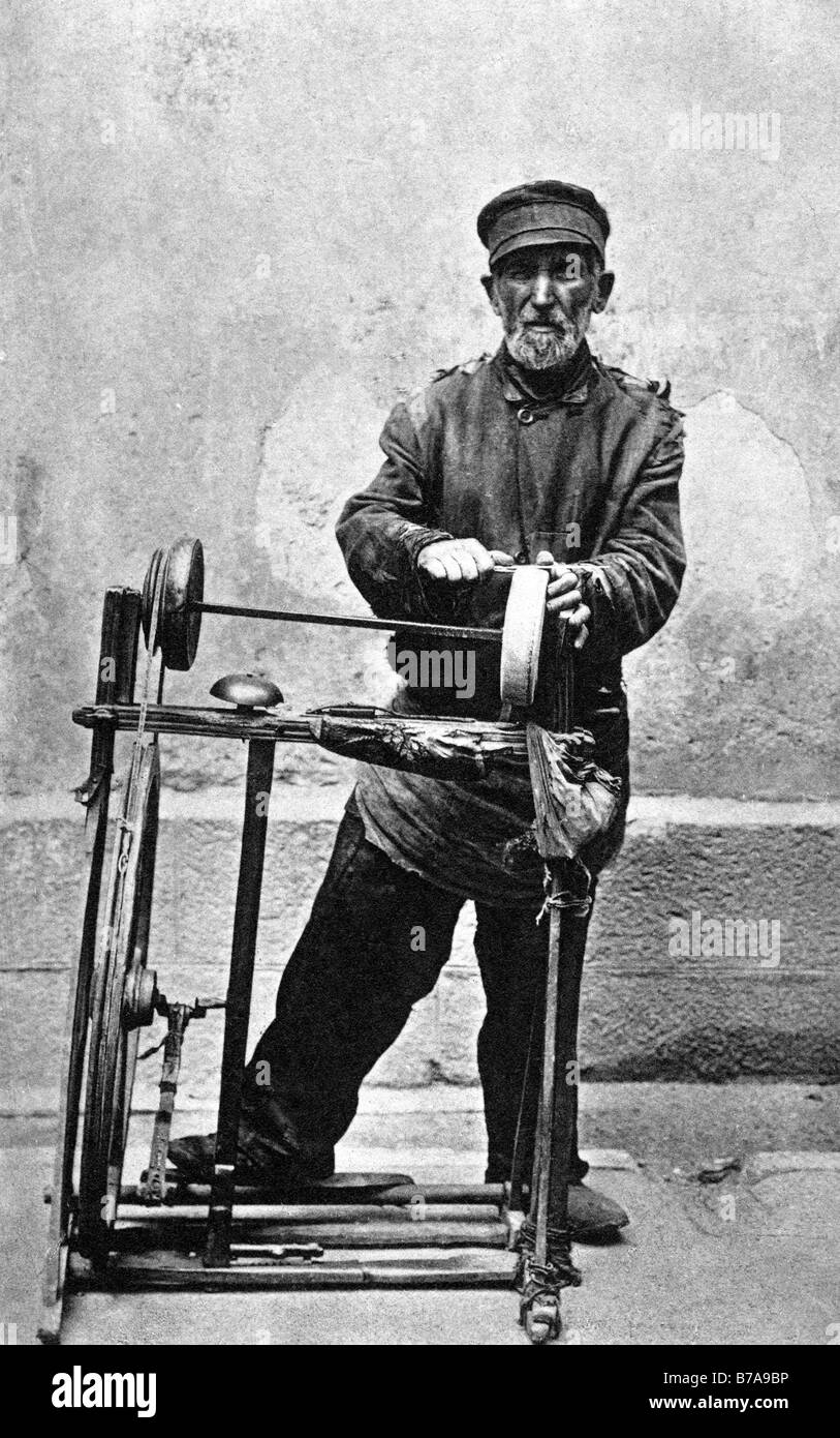 Historic photo, handicraft, scissor polisher, ca. 1910 Stock Photo - Alamy