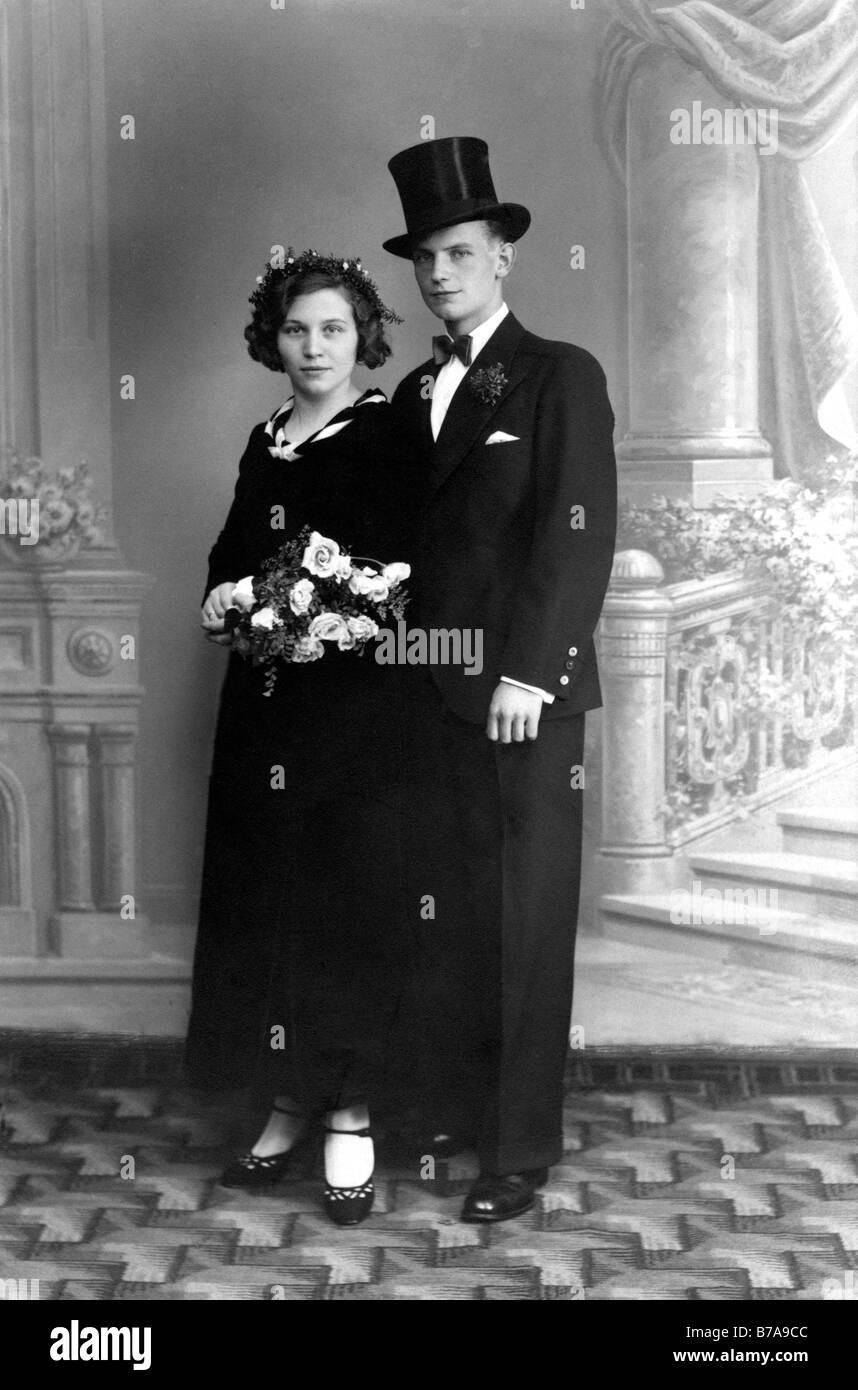 1920s wedding couple hi-res stock photography and images - Alamy
