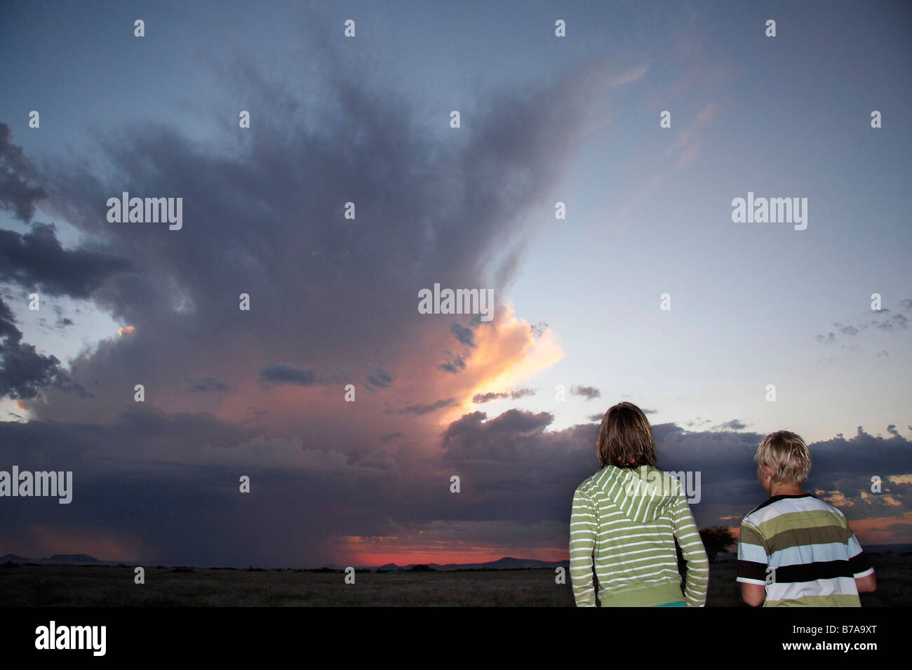 Approaching horizon hi-res stock photography and images - Alamy