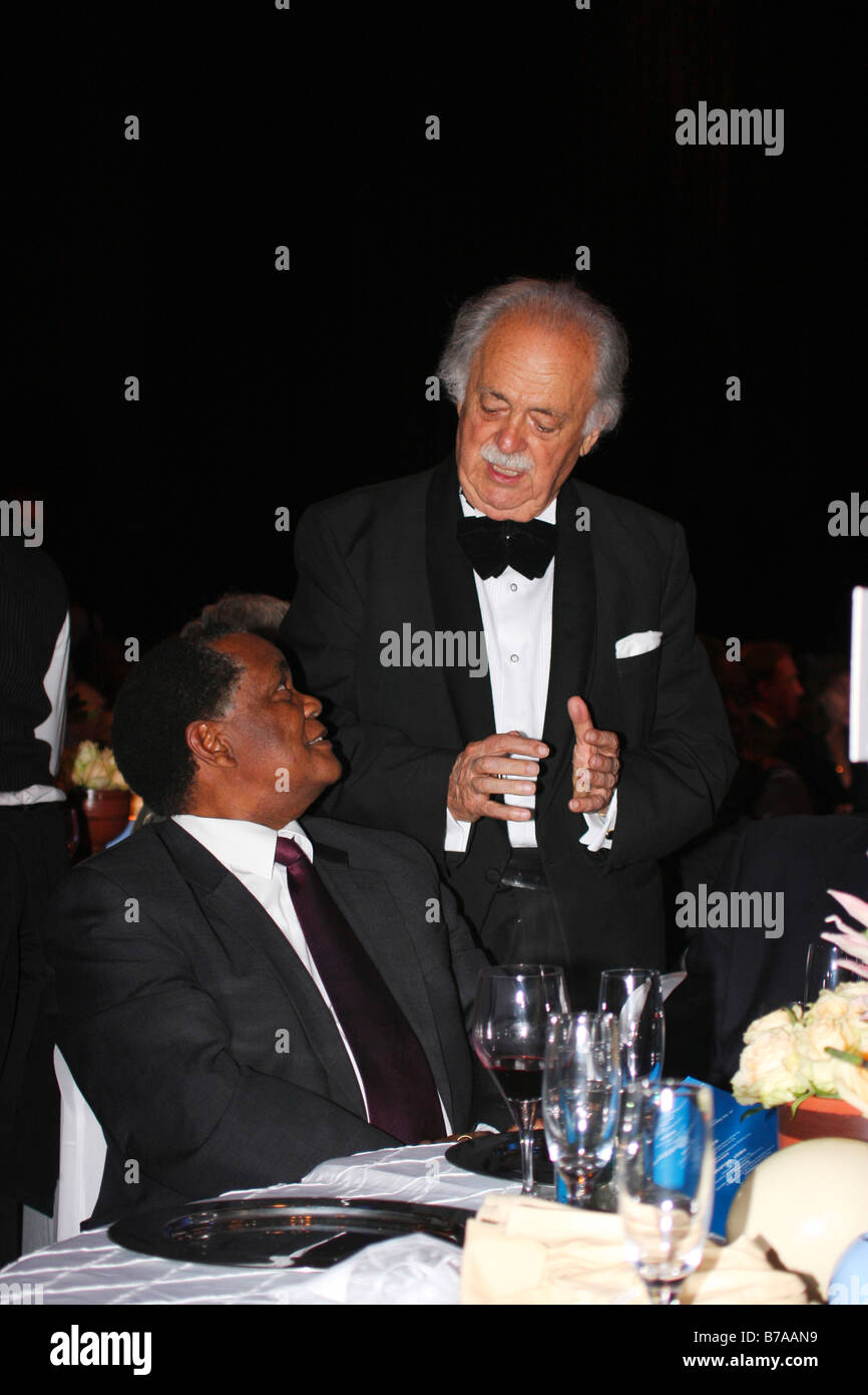 George bizos hi-res stock photography and images - Alamy