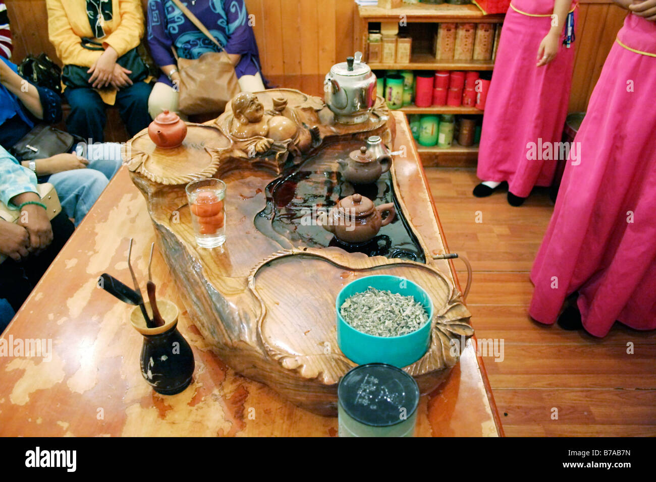 Preparing the traditional method of making Chinese tea in Beijing ...