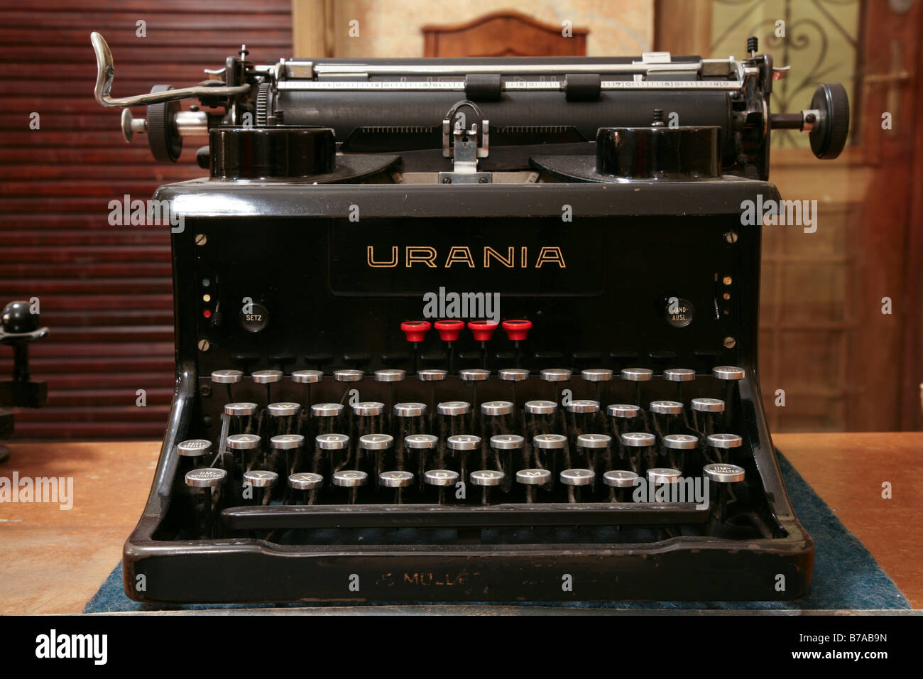 Old type writer Stock Photo - Alamy