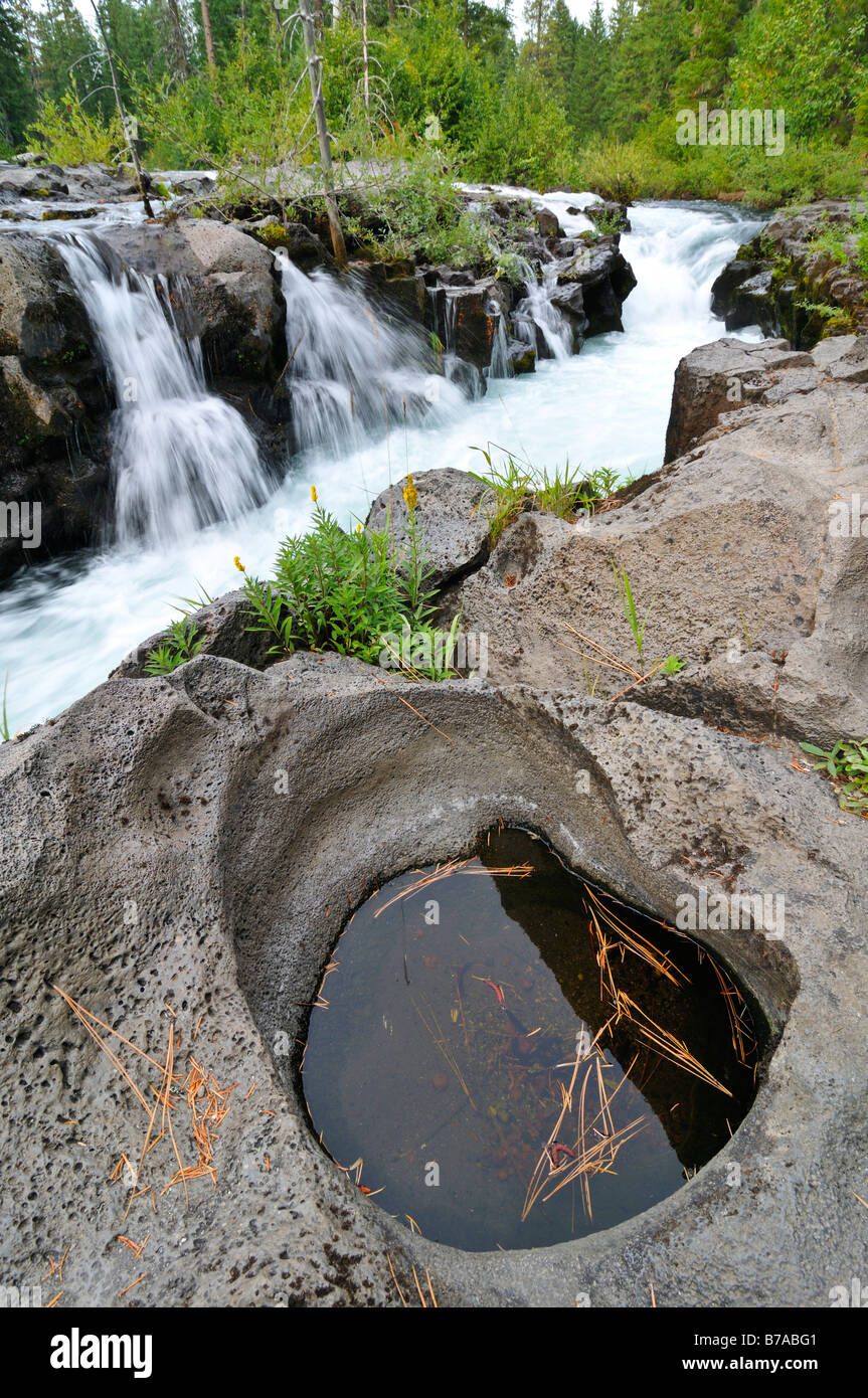 Waterfall on lava rock, Crater Lake National Park, Oregon, USA, North ...