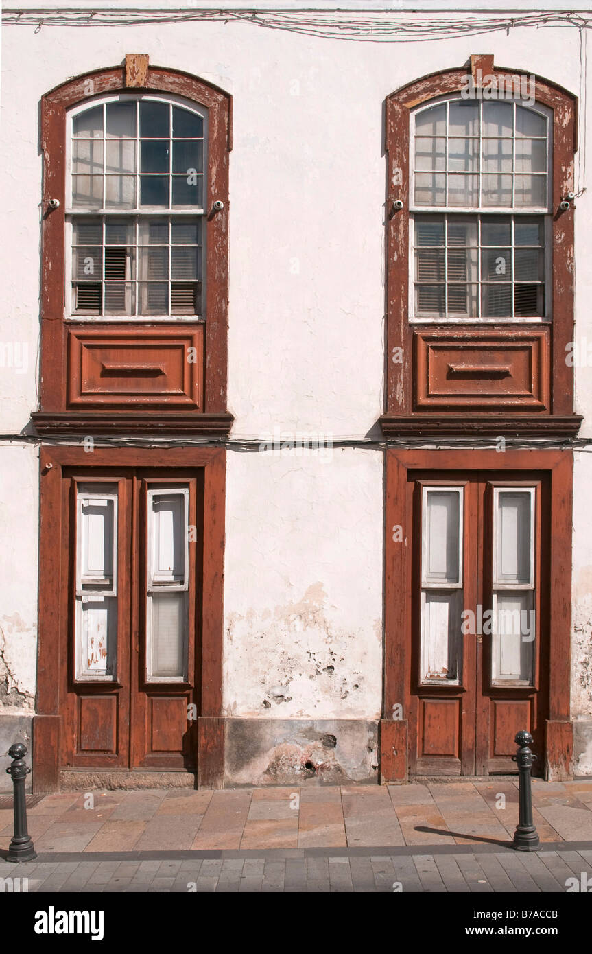 Windows and doors hi-res stock photography and images - Alamy
