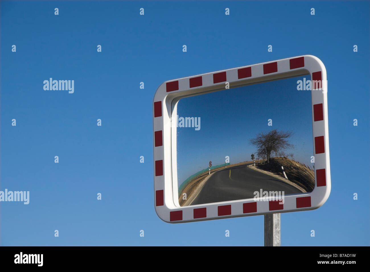 Road traffic mirror hi-res stock photography and images - Alamy