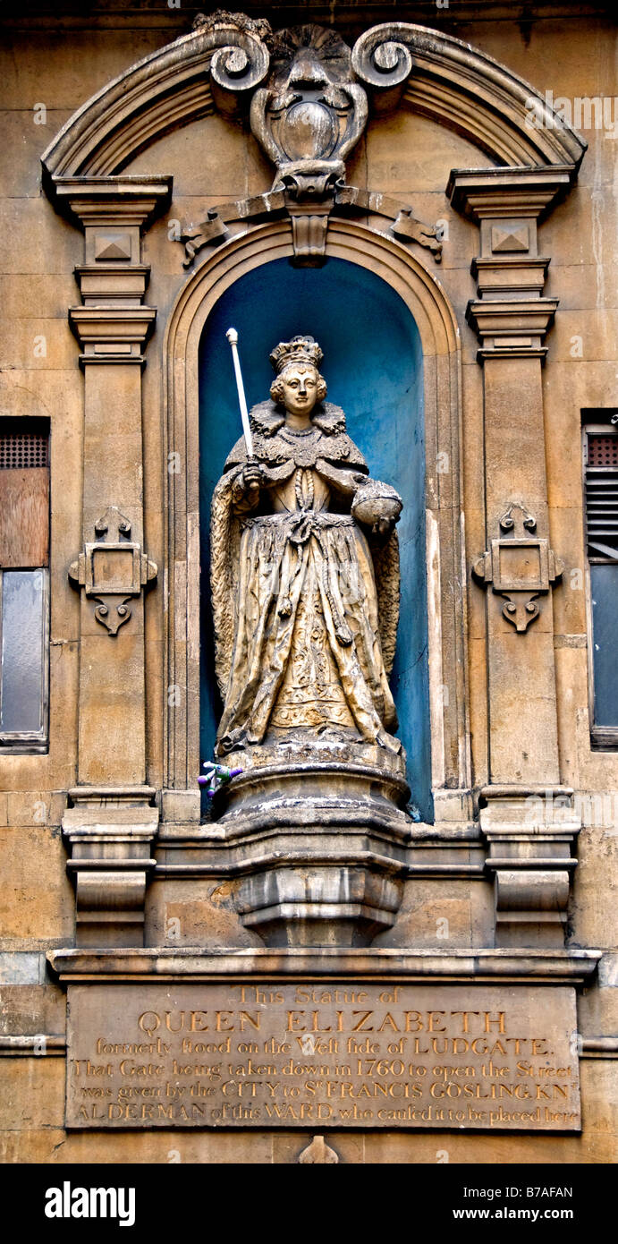 Statue queen elizabeth fleet street hi-res stock photography and images ...