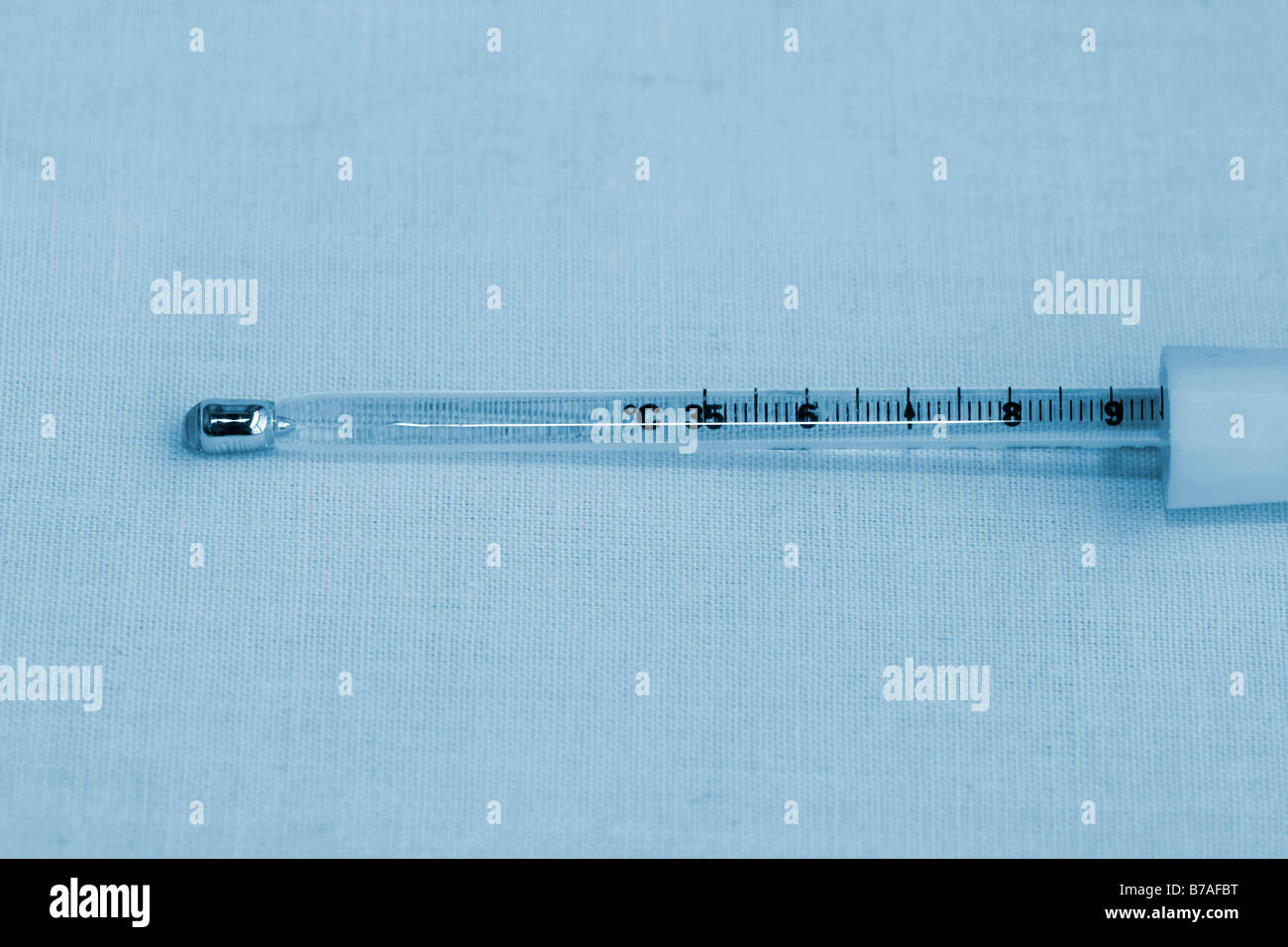 Mercury thermometer hi-res stock photography and images - Alamy