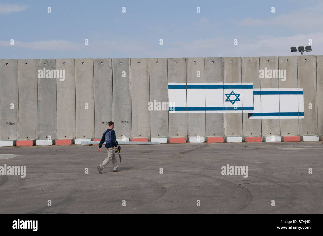 Israel Security Fence High Resolution Stock Photography and Images - Alamy