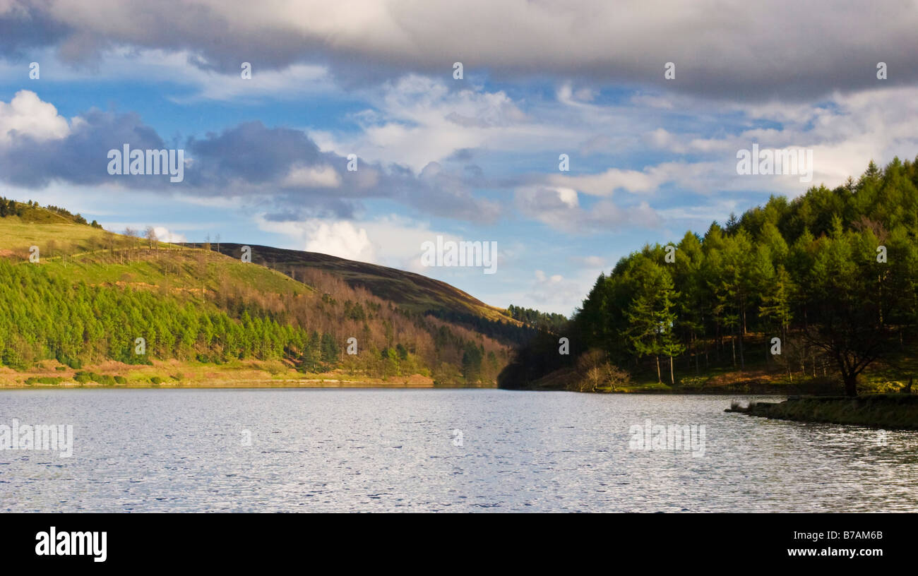 Howden reservoir hi-res stock photography and images - Alamy