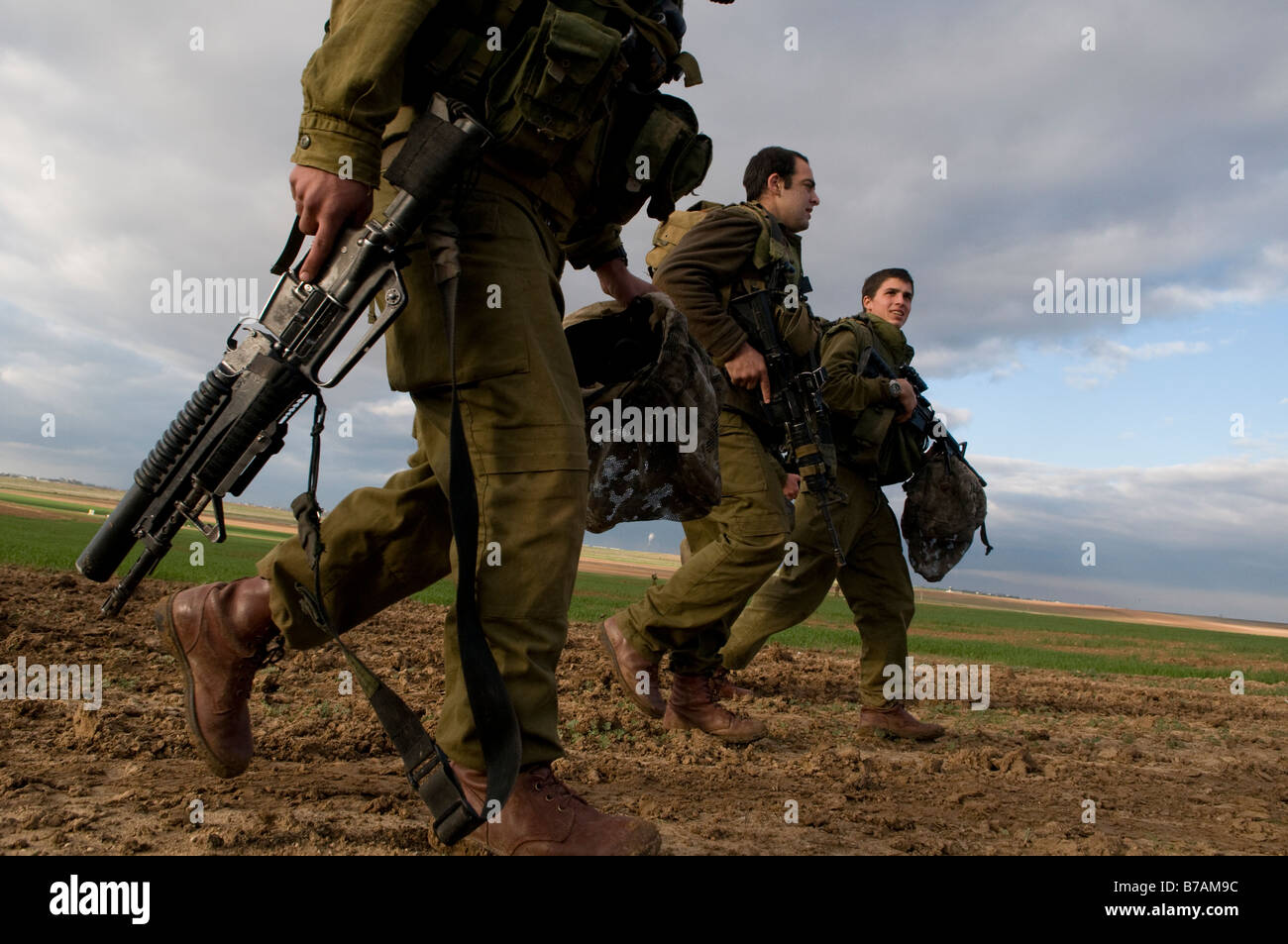 Israeli army paratroopers hi-res stock photography and images - Alamy