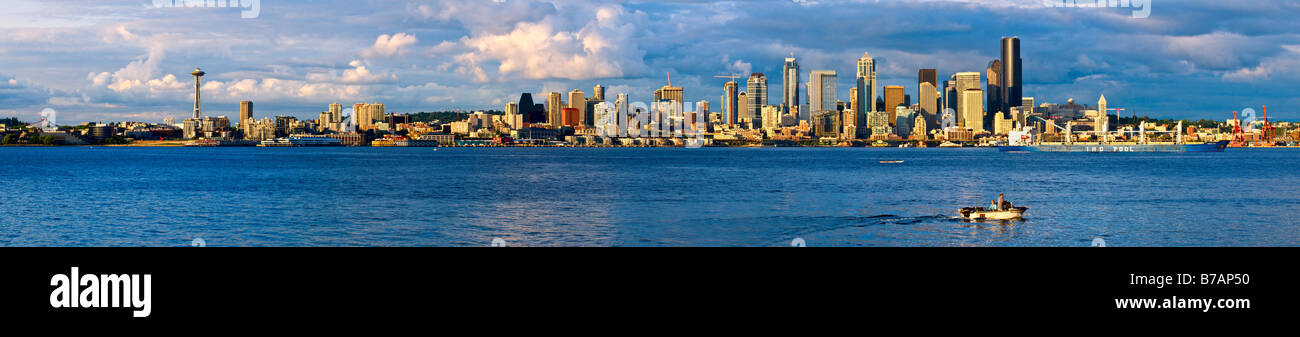 Panoramic of the Seattle, Washington skyline from West Seattle Stock ...