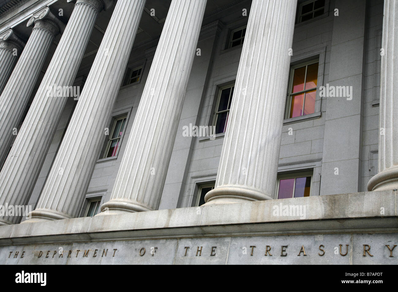 State treasury building hi-res stock photography and images - Alamy