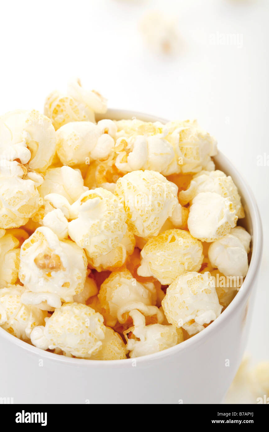 Popcorn photos hi-res stock photography and images - Alamy