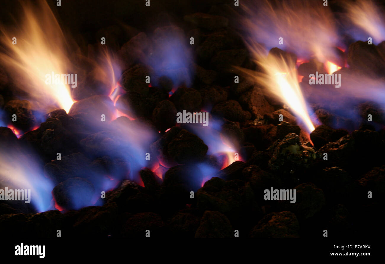 Burning fire on coals hi-res stock photography and images - Alamy