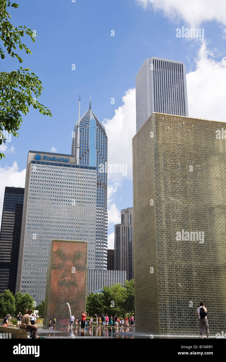 Group of People in City, Chicago, Illinois, USA Stock Photo - Alamy