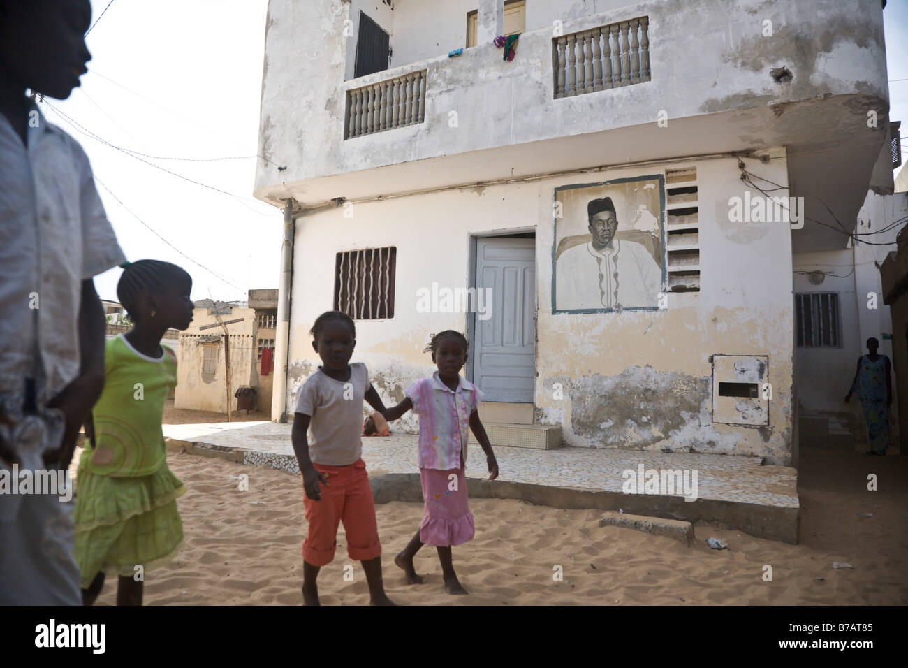 Poor children make art hi-res stock photography and images - Alamy