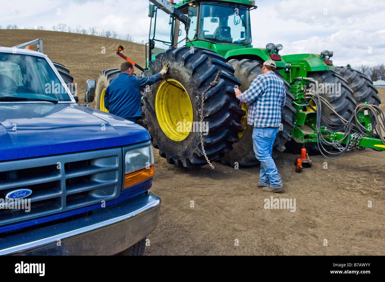 Dual planting hi-res stock photography and images - Alamy