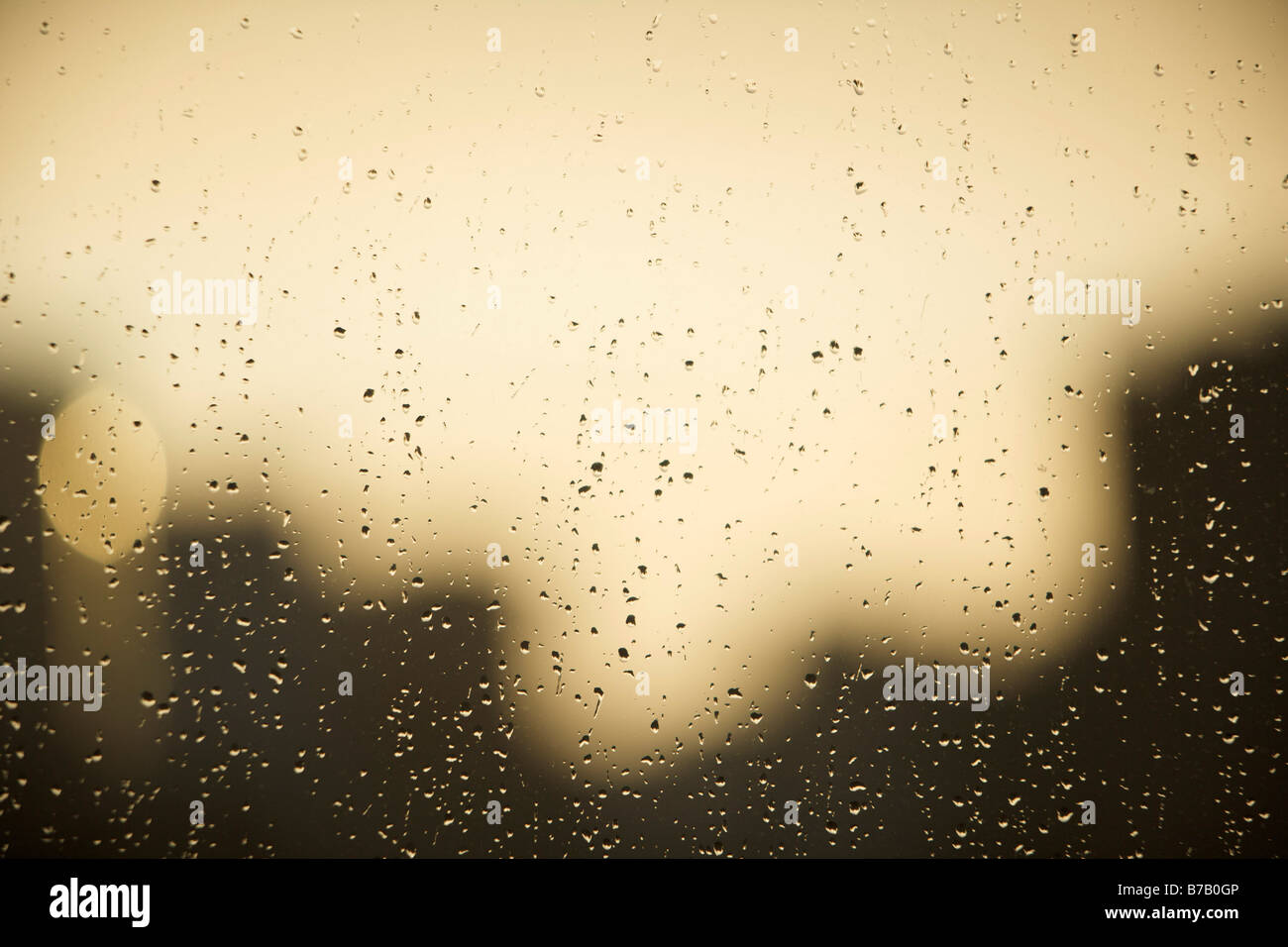 Daylight through raindrops hi-res stock photography and images - Alamy