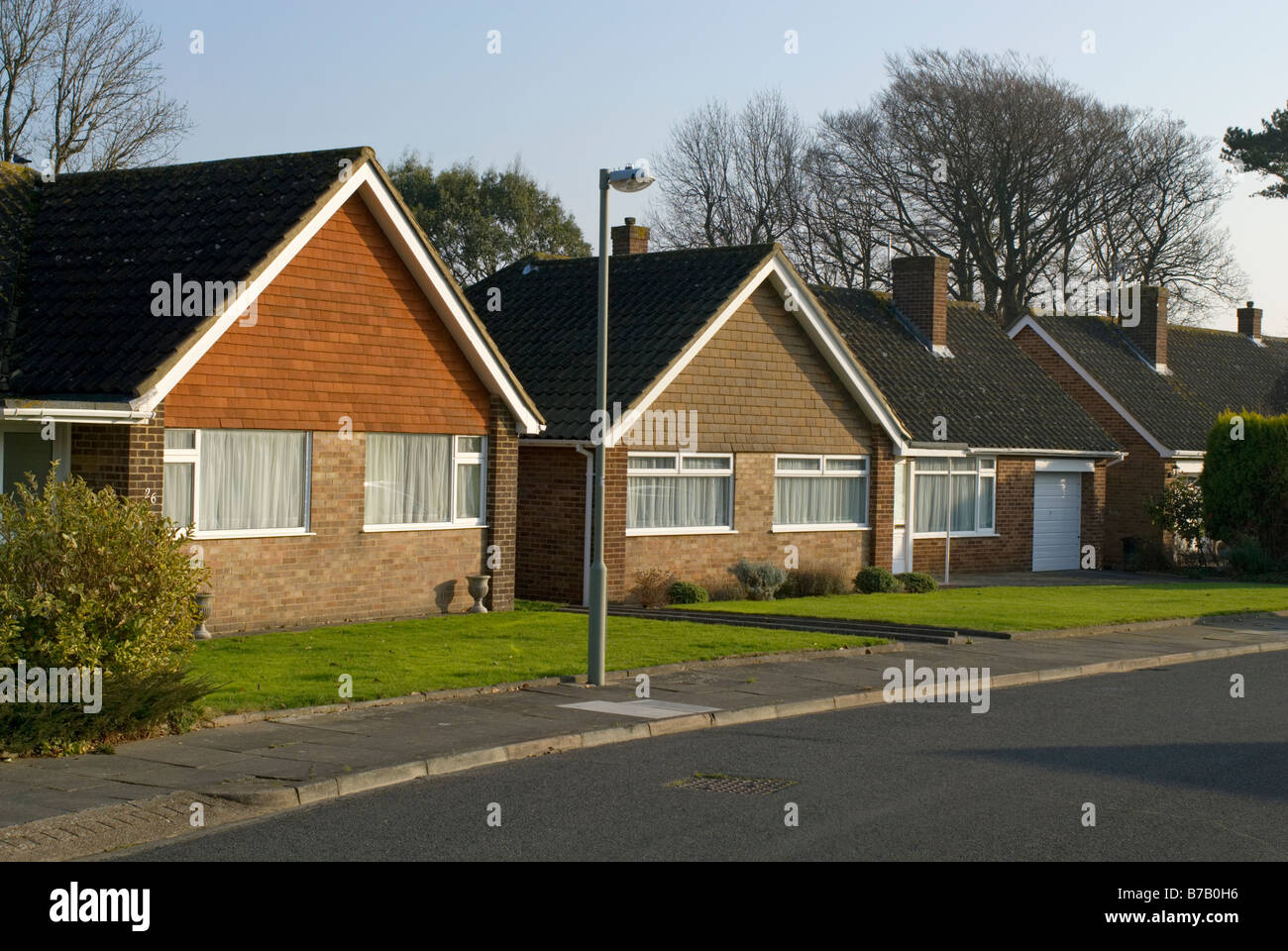 Neighbor houses hi-res stock photography and images - Alamy