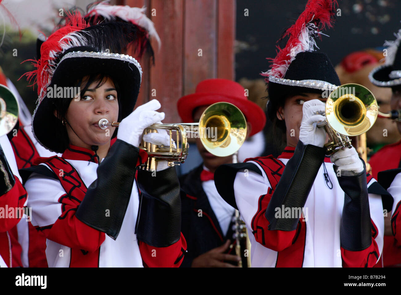 Girls playing trumpet hi-res stock photography and images - Alamy