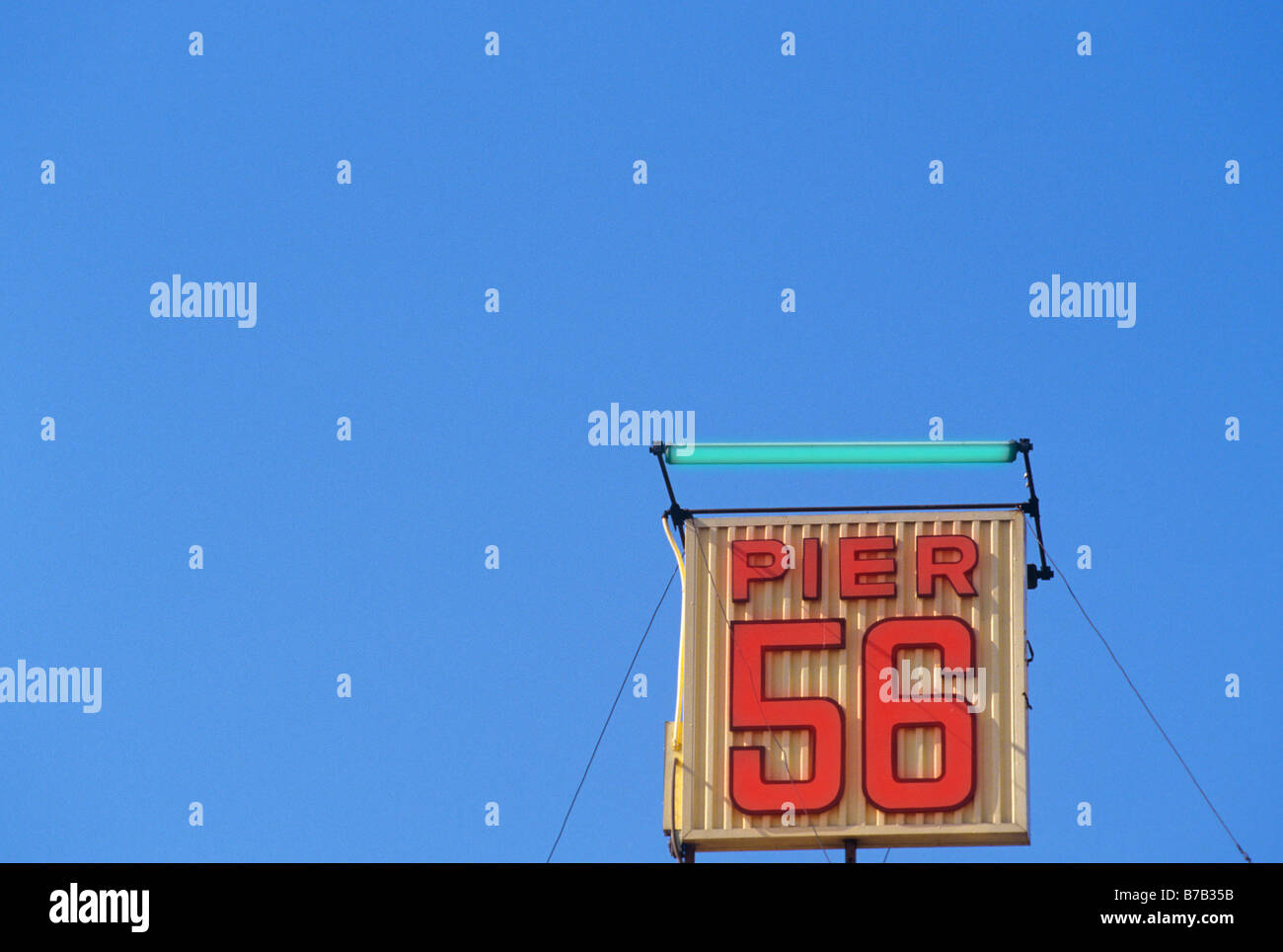 Pier 56 seattle hi-res stock photography and images - Alamy