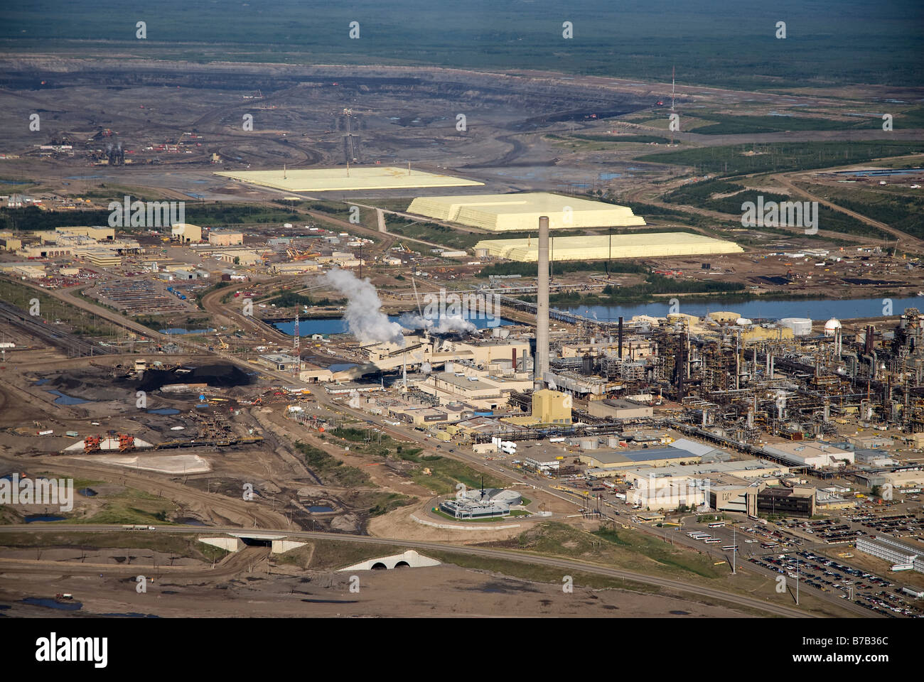 An aerial view of the Syncrude upgrader facility north of Fort McMurray ...