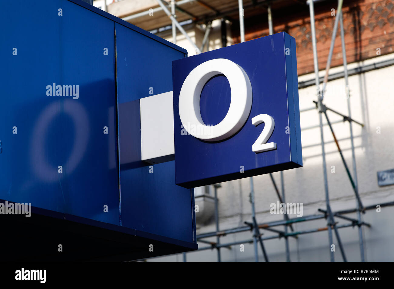 O2 shop hi-res stock photography and images - Alamy