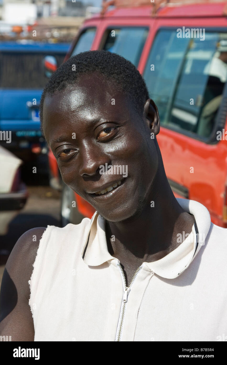 Senegal people portrait senegalese man hi-res stock photography and ...