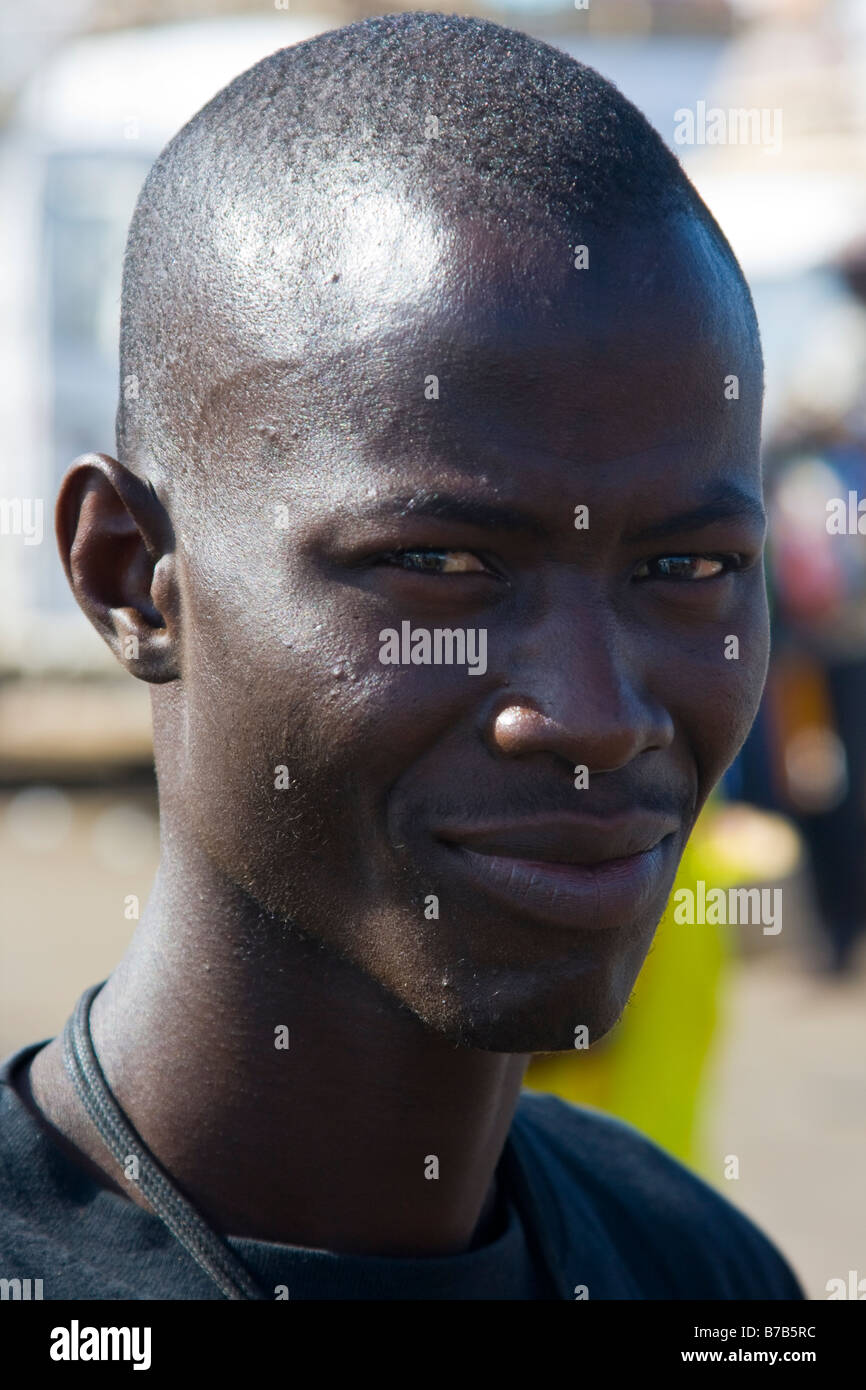 Senegal people portrait senegalese man hi-res stock photography and ...