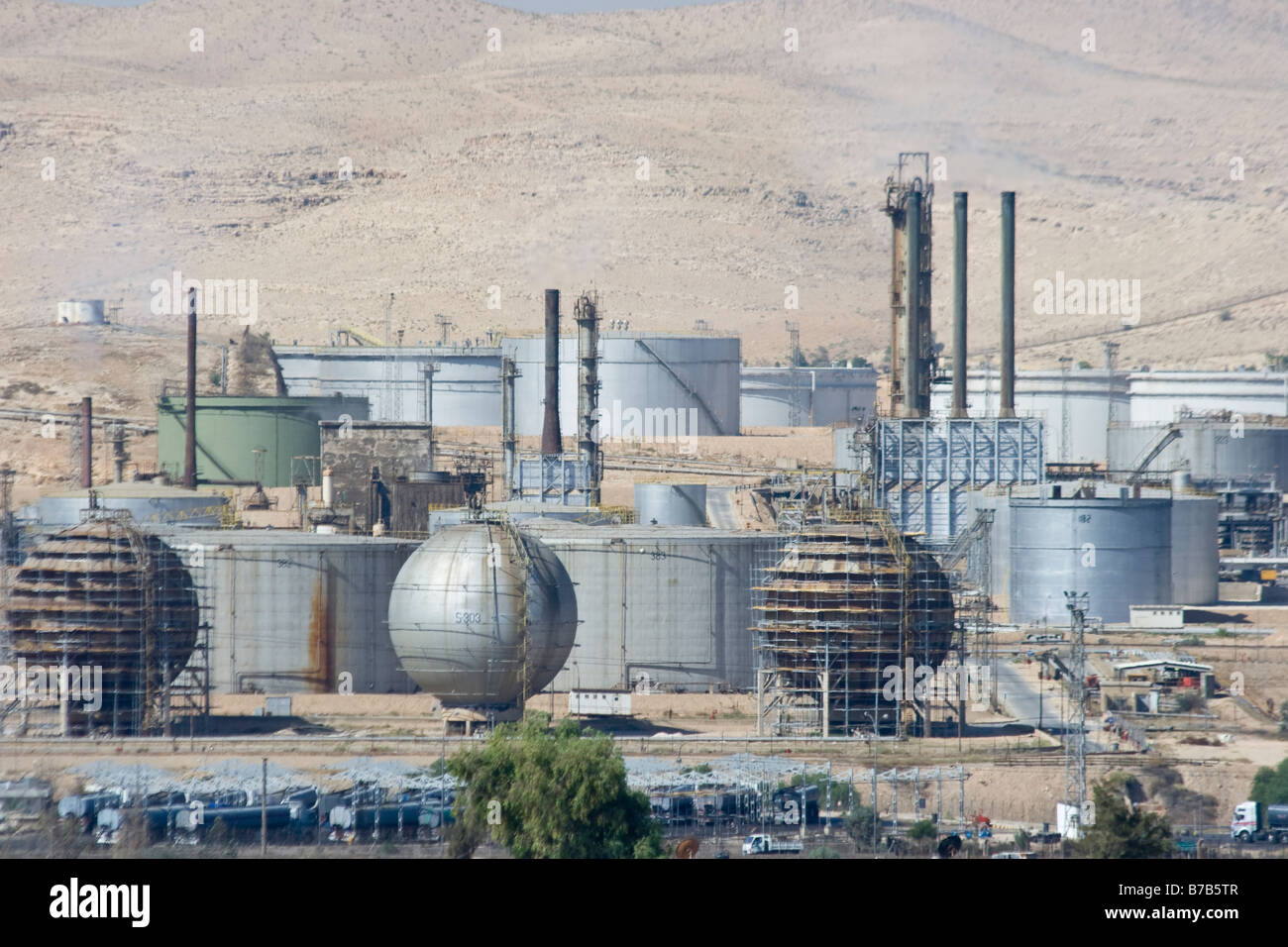 Oil and gas oil and gas hi-res stock photography and images - Alamy