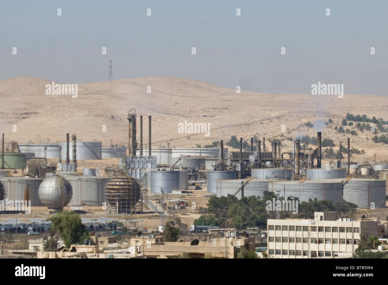 Middle east oil and gas hi-res stock photography and images - Alamy