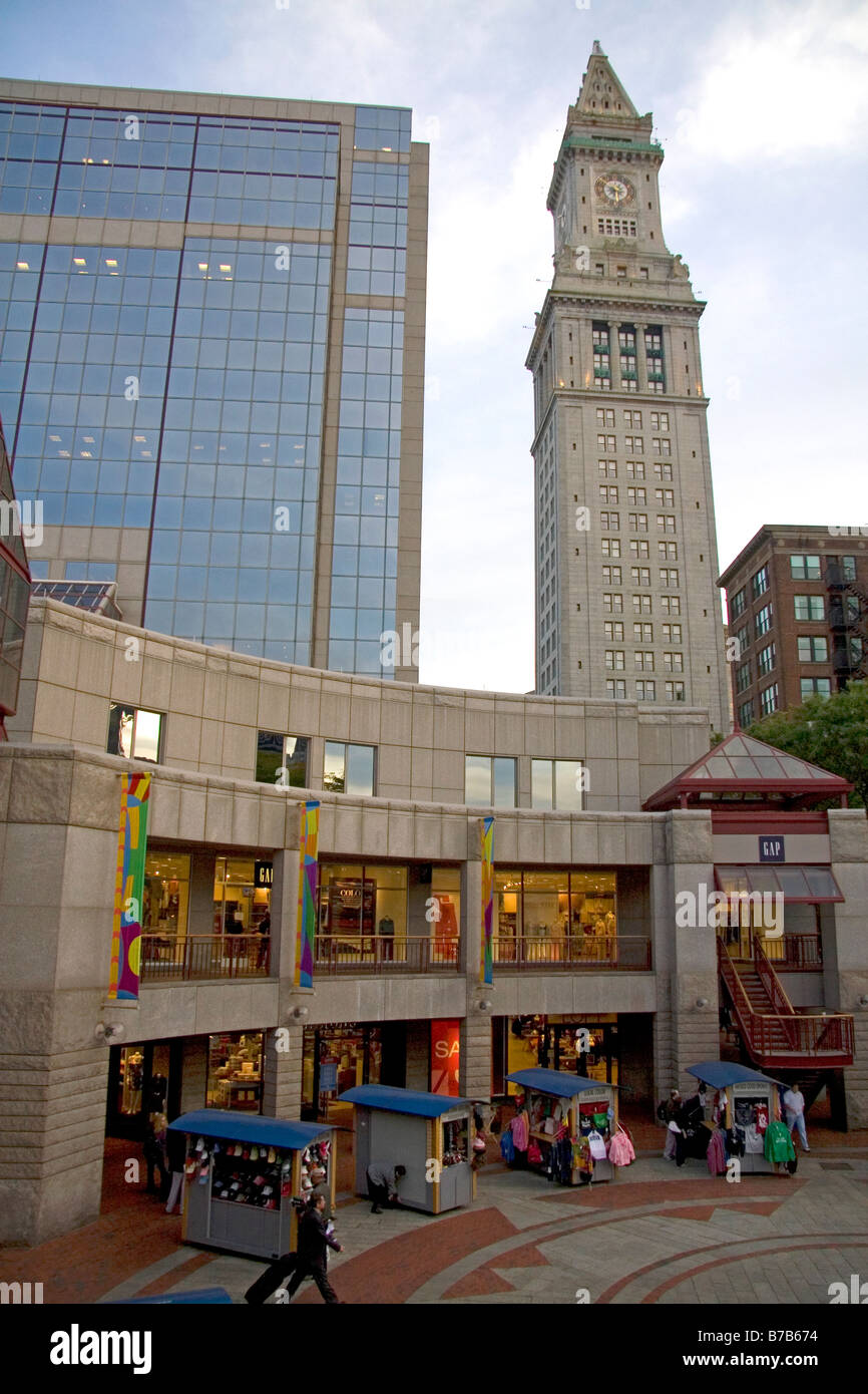 Harbor market tower hi-res stock photography and images - Alamy