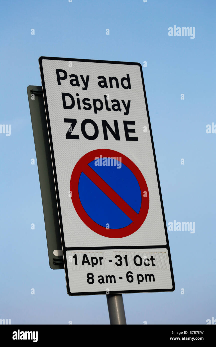 Pay and display sign hi-res stock photography and images - Alamy